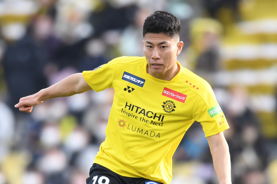 柏×G大阪、PA内での"転倒プレー"はDOGSOに該当？ VAR判定の長い所用時間の理由を推察 | フットボールゾーン