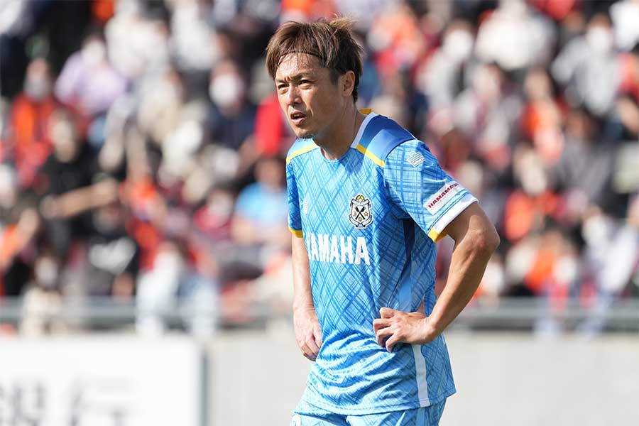 J30ベストアウォーズ、MVPは遠藤保仁！ 稀代のプレーメーカー、J1最多出場記録を保持 | フットボールゾーン