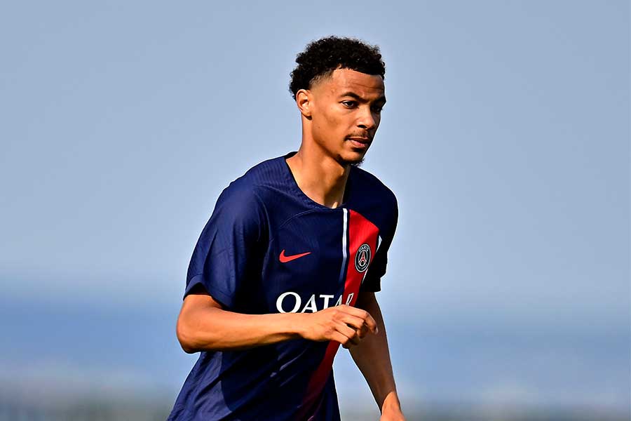 PSG、FWエキティケが"技ありダイレクト弾"で先制 来日2戦目でチーム初得点 | フットボールゾーン