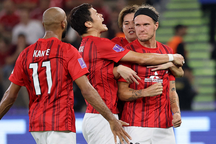 浦和、クラブW杯3決の一時同点PK…VAR介入のハンド判定に反響 「使い方が早いし正しい」「VARがなかったら気づかなかった」 | フットボールゾーン