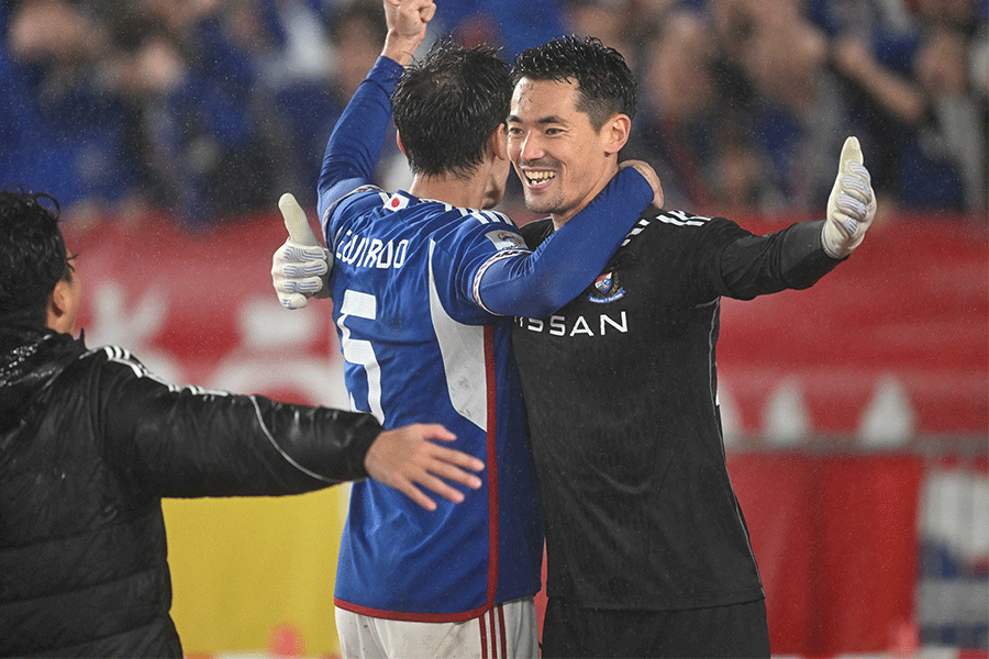 横浜FMが初のACL決勝進出 GKポープ、極限状態で"気迫のPKセーブ"「身体ぎりぎりだった」 | フットボールゾーン