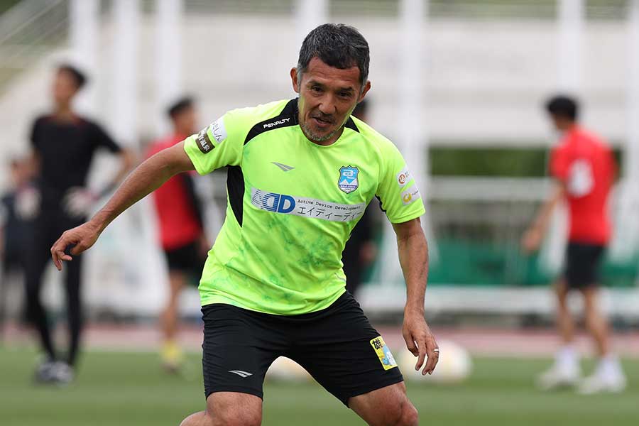 J1→J3へ「ユースに参加したら雪の上」 五輪後に出場減も"直訴"…現役生活32年を貫けた理由【インタビュー】 | フットボールゾーン